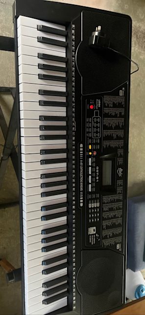 Huxley keyboard and stand - Keyboards & Pianos in Kingston QLD ...