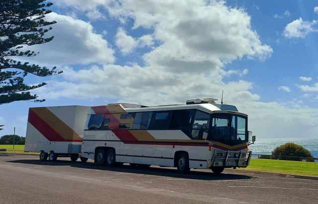 Family Bus / Motorhome - 40ft plus trailer | Other Automotive | Gumtree ...