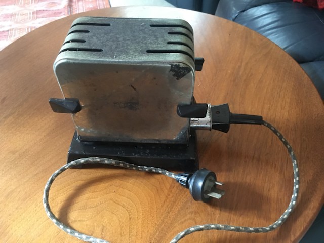 SPEEDIE VINTAGE ELECTRIC TOASTER - Collectables in Canterbury VIC ...