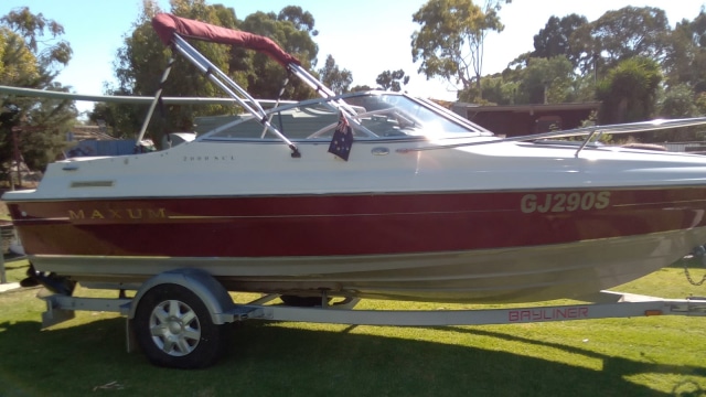 Maxum V8 cabin SCL2000 cruiser Boat | Motorboats & Powerboats | Gumtree ...