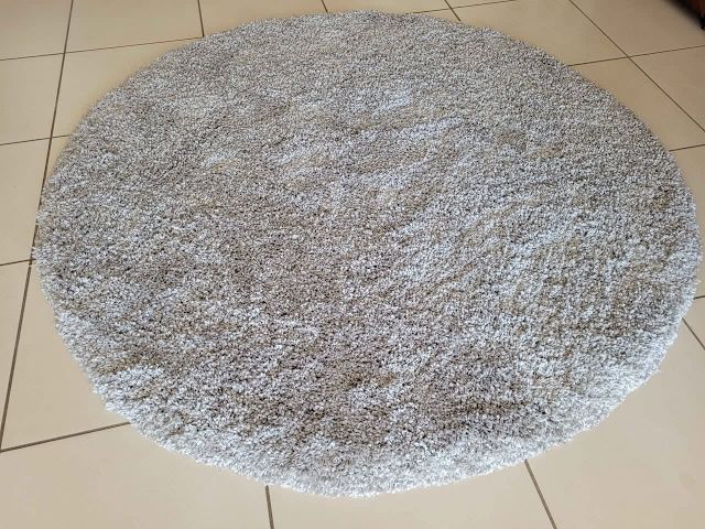 Shaggy Rug, Round, Silver - Rugs & Carpets in Larrakeyah NT | Gumtree ...