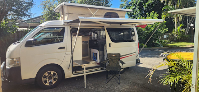 2012 TOYOTA HIACE LWB 4 SP AUTOMATIC 4D VAN, 3 seats TRH201R MY12 UPGR ...