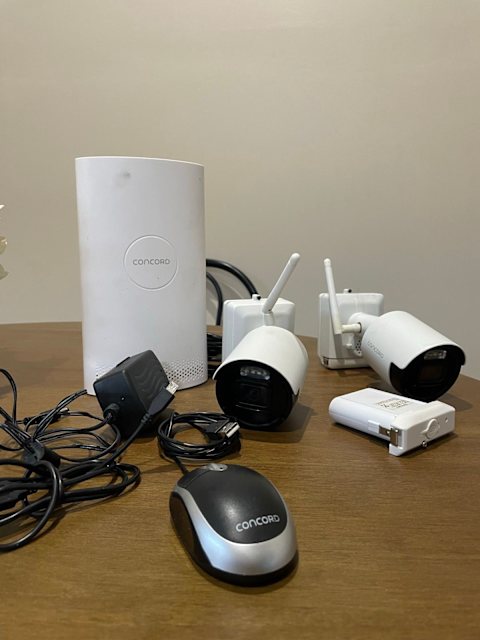 Concord 8Ch wireless surveillance system - Video Cameras in Douglas ...