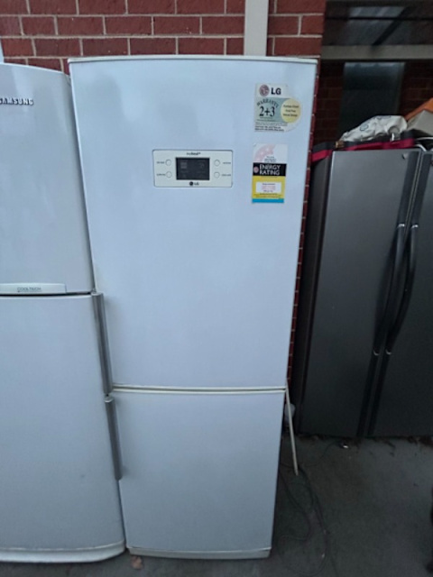 ! Good working 305 liter bottom freezer lg fridge - Fridges & Freezers ...