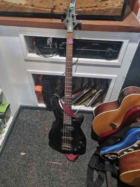 Esp Ltd Bass Guitar Guitars And Amps In Craigieburn Vic Gumtree Australia