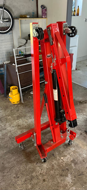 Engine Crain - Other Tools & DIY in Loganlea QLD | Gumtree Australia