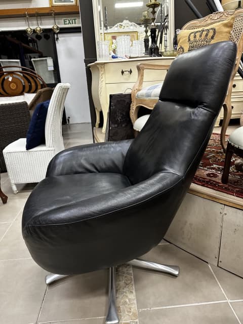 Leather rotating lounge chair. | Armchairs | Gumtree Australia Brisbane ...