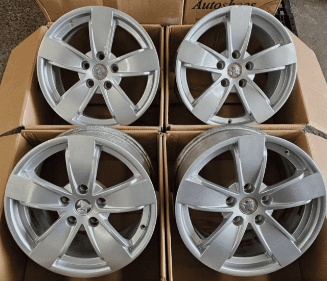 4x 17 Commodore VY SS Genuine Wheels Refurbished Suit VX VZ VY- 17x8 ...