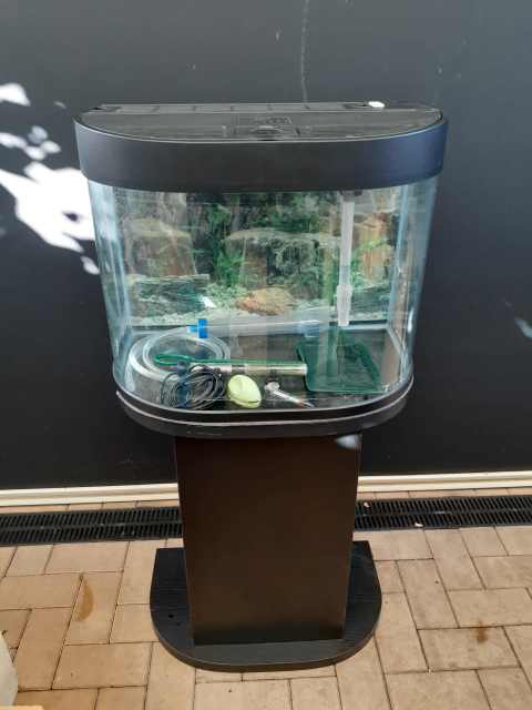 For Sale Blue Planet Fish Tank Aquarium Approx 80 Litres - Size Approx ...