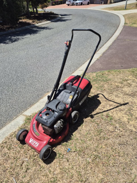 Victor lawn mower (good for parts) - Lawn Mowers in Merriwa WA ...