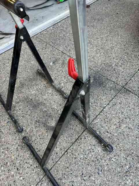 Portable Adjustable work stand with Roller bearings - Tool Storage ...