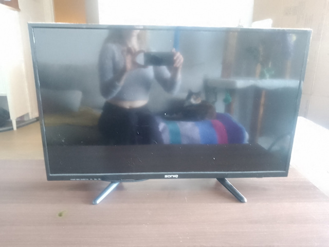 Soniq 32 HD TV - Entertainment & TV Units in Carnegie VIC | Gumtree ...