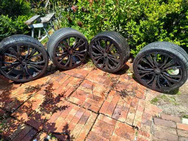 4 Commodore Rims/Wheels and Tyres, VT-VY, 245/35/20 | Wheels, Tyres ...