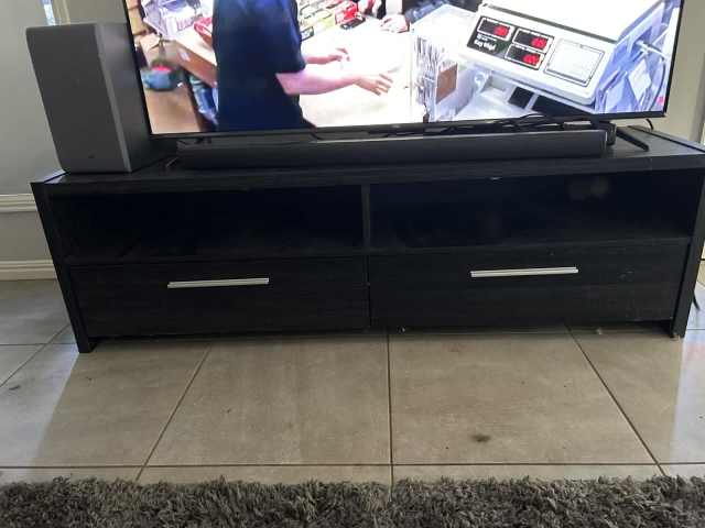 Tv unit Used - Entertainment & TV Units in Highfields QLD | Gumtree ...