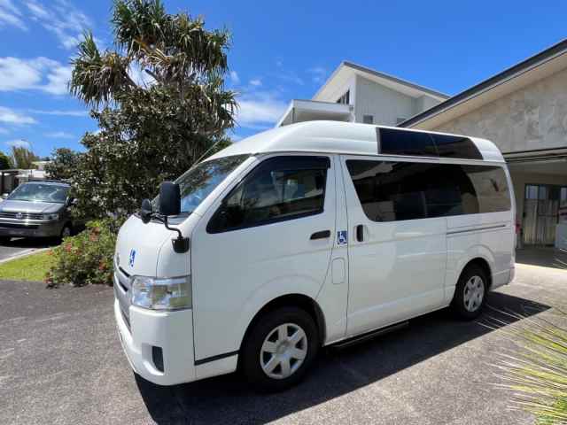 2017 Toyota Hiace COMMUTER Wheelchair Accesible With Hydraulic Lift ...