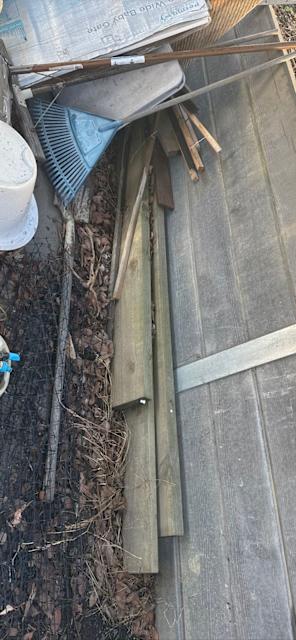 Free gardening items - Other Garden in Research VIC | Gumtree Australia