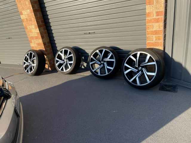 VW Golf R Wheels FOUR 19 Inch. (PERELLI 235/35) | Wheels, Tyres & Rims ...