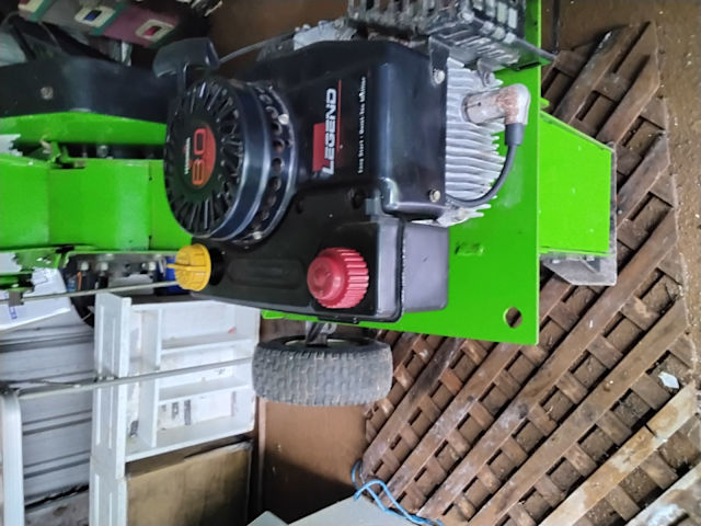 Ryobi Wood Chipper - Garden Tools in Innisfail QLD | Gumtree Australia