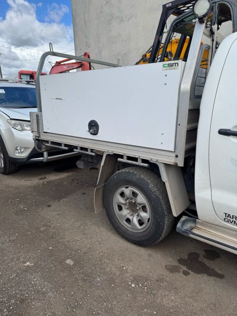 DUAL CAB ALLOY TRAY WITH BOXES 2012 TOYOTA HILUX DUAL CAB | Auto Body ...
