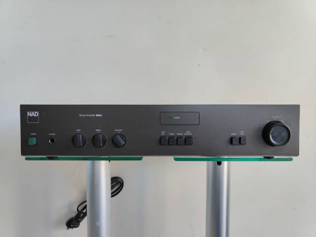NAD 3020E Integrated Stereo Amplifier - Stereo Systems in Indooroopilly ...
