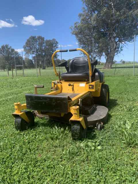 Zero turn, ride on, Graden mower - Lawn Mowers in Oxley VIC | Gumtree ...