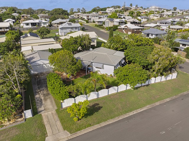 16 Boles Street, West Gladstone, Queensland 4680 - for Sale | Gumtree ...