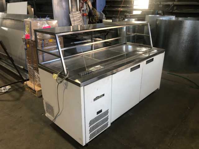 Williams 2 door prep / sandwich well fridge wih glass gantry - Bargain ...