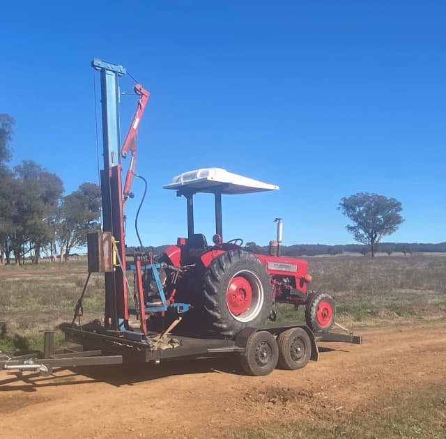 Tractor International 414 and Hydraulic Post Driver | Other Farming ...