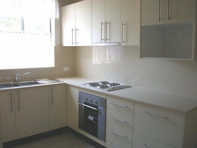Spacious 2 Bed Apartment - short walk to station - for Rent | Gumtree ...