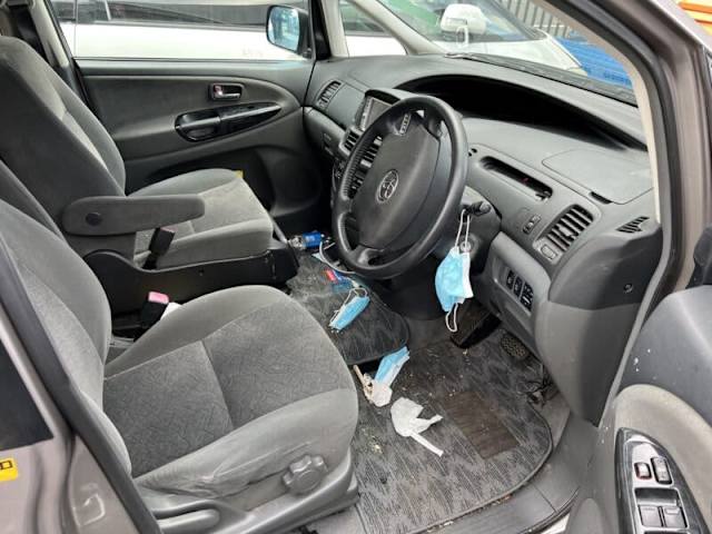 TOYOTA ESTIMA ACR30 2005 WRECKING ALL PARTS SHOWN | Auto Body parts ...