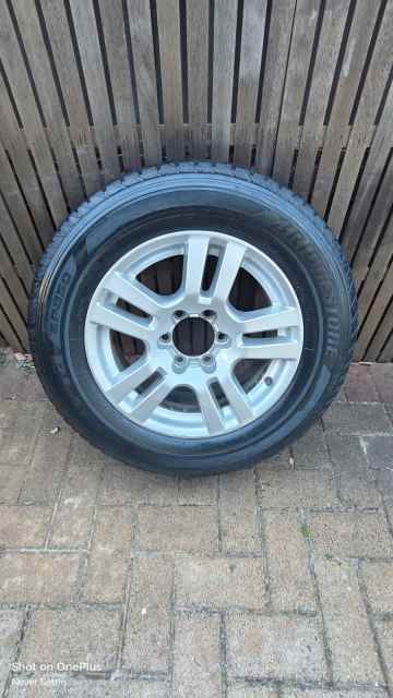 2x Prado 18inch VX/Kakadu/ZR Wheels - Bridgestone 265 60 18 | Wheels ...
