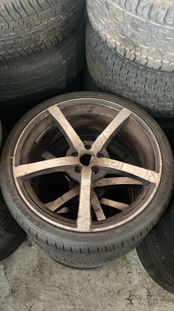 Set of 4 wheels and tyres for VE Holden Commodore | Wheels, Tyres ...