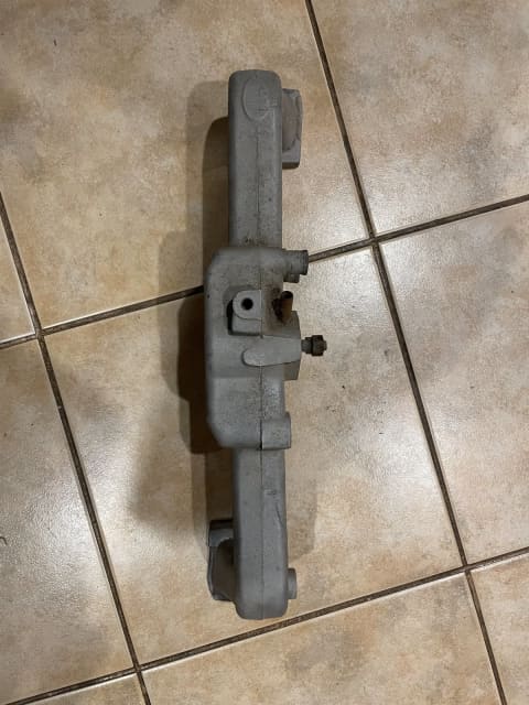 Holden inlet manifold red motor. | Engine, Engine Parts & Transmission ...