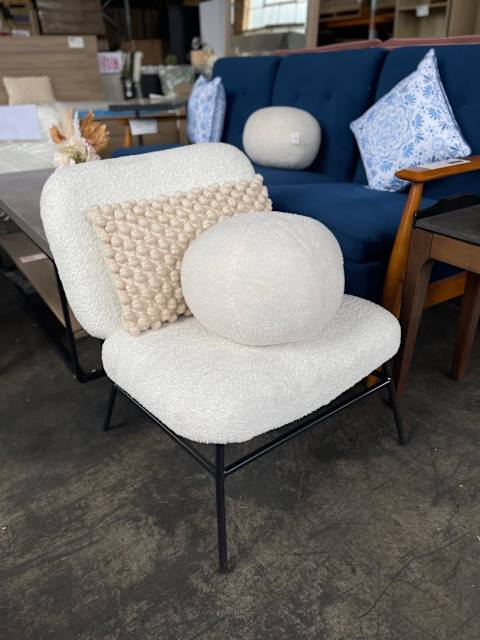 AESTHETIC WHITE TEDDY ARMCHAIR 🤍 DECOR YOUR CHILL SPACE - Armchairs in ...