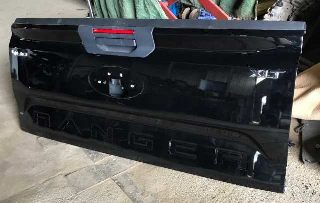 2003 RA Ford Ranger XLT TAILGATE new Gen Black met. Genuine fomoco ...