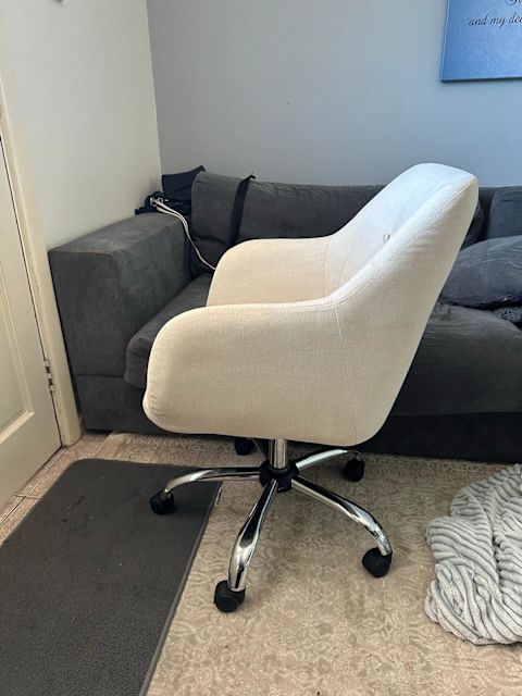 Free computer chair - Office Chairs in St Andrews NSW | Gumtree Australia