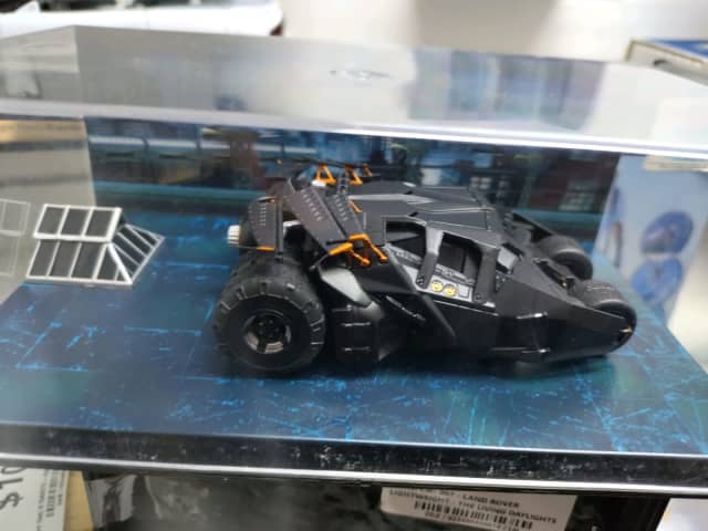 Model Car TM & DC Comics - Batman Begins Batmobile | Collectables ...