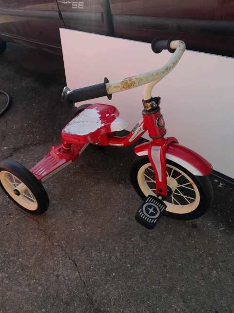 Vintage Schwinn Metal Tricycle - Kid's Bicycles in Strathpine QLD ...