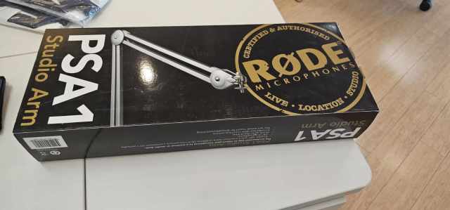 Rode PSA1 Professional Studio Boom Arm Black, in box with desk insert ...