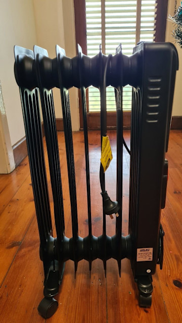 ARLEC Model OCH207TBK 7Fins Oil Heater. - Air Conditioning & Heating in ...