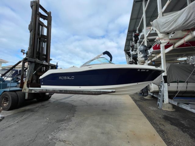 Robalo R207 21ft fibreglass boat | Motorboats & Powerboats | Gumtree ...