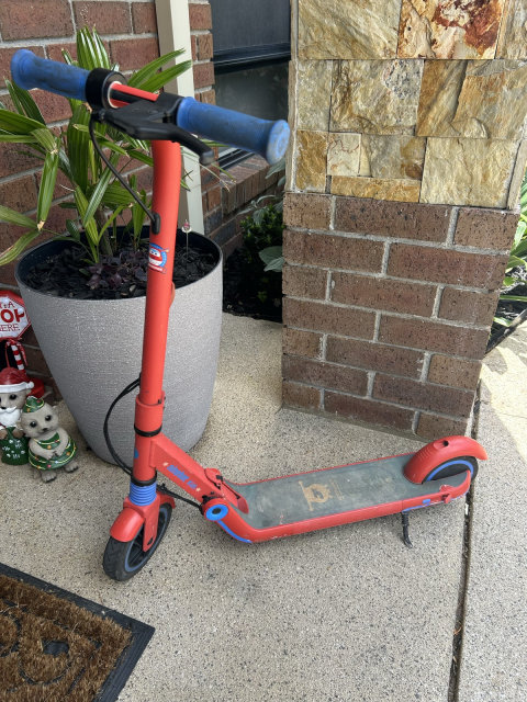 Segway Ninebot Zing E8 Electric kids Scooter - red and blue - Other in ...