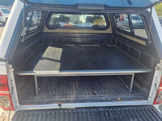 2014 TOYOTA HILUX WORKMATE 4 SP AUTOMATIC DUAL CAB P/UP | Cars, Vans ...