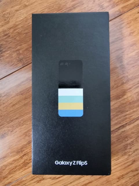 Samsung Galaxy Z Flip5 256GB Blue NEW | Android Phones | Gumtree ...