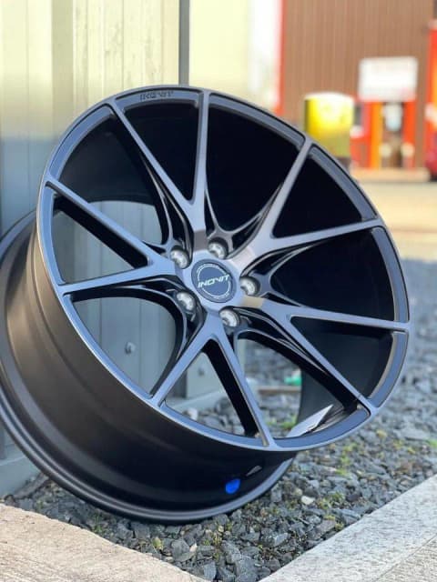 20 Inovit Speed Wheels Suit Commodore VE - VF 20X8.5/10 5/120 35P ...