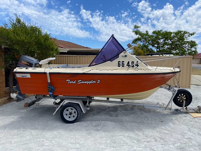 boat half cabin lic on lic trailer | Motorboats & Powerboats | Gumtree ...