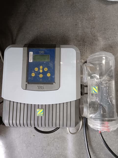 Zodiac Tri-XO CrossOver Chlorinator With Cell | Pool | Gumtree ...