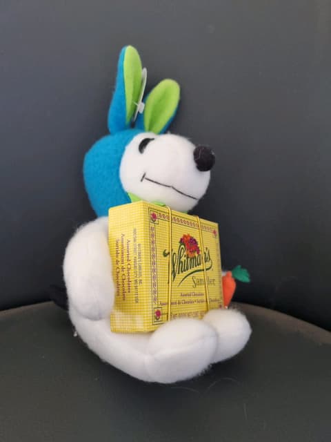 Snoopy Peanuts Easter Whitmas Sampler Plush Toy - Collectables in Lang ...