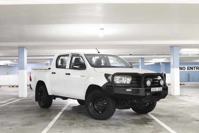 2016 TOYOTA HILUX WORKMATE (4x4) 6 SP AUTOMATIC DUAL CAB UTILITY | Cars ...
