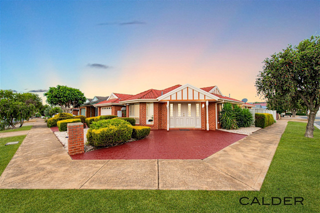 16 Castlemaine Way, Caroline Springs, Victoria 3023 - for Sale ...